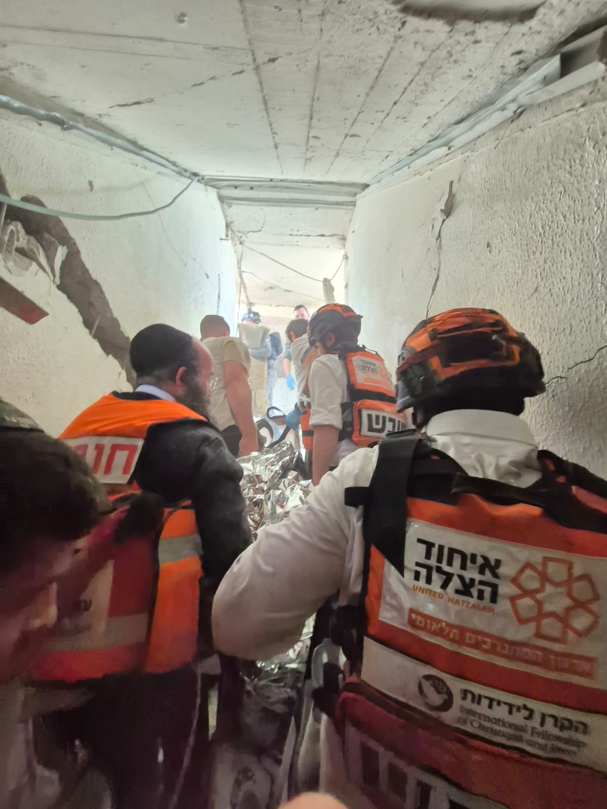 A Nation Under Sirens, Volunteers on the Frontline: Day Two of ...